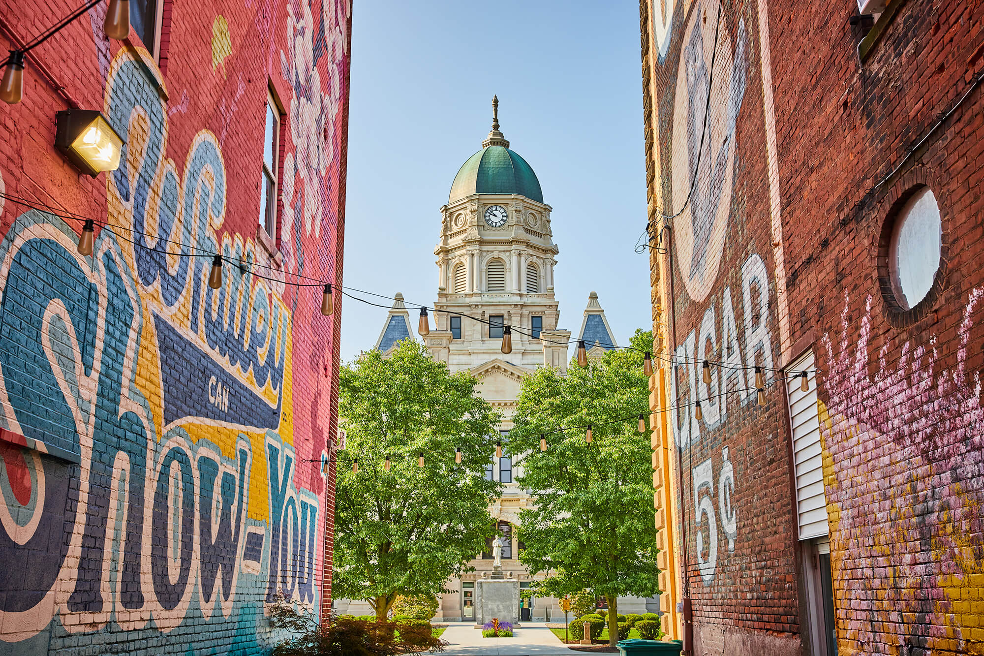 NJ Productions - Best Courthouses of America